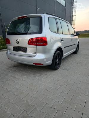 Volkswagen Touran 2014 Viļņa, ar dzinēja tilpumu 1.60 L un nobraukumu 238 tūkst. km par 6700 €, foto 9 vietnē AUTOMOTO.COM.LV