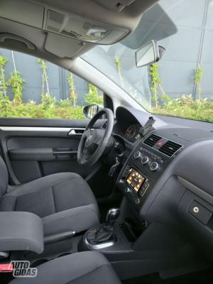 Volkswagen Touran 2014 Viļņa, ar dzinēja tilpumu 1.60 L un nobraukumu 238 tūkst. km par 6700 €, foto 12 vietnē AUTOMOTO.COM.LV