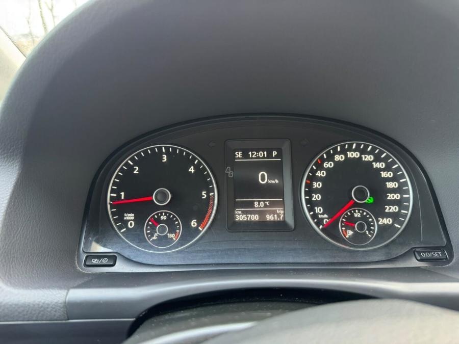 Фольксваген Туран 2014 в Шяуляй, объемом двигателя 1.60 л и пробегом 310 тыс. км за 4950 €, фото 15 на AUTOMOTO.COM.LV