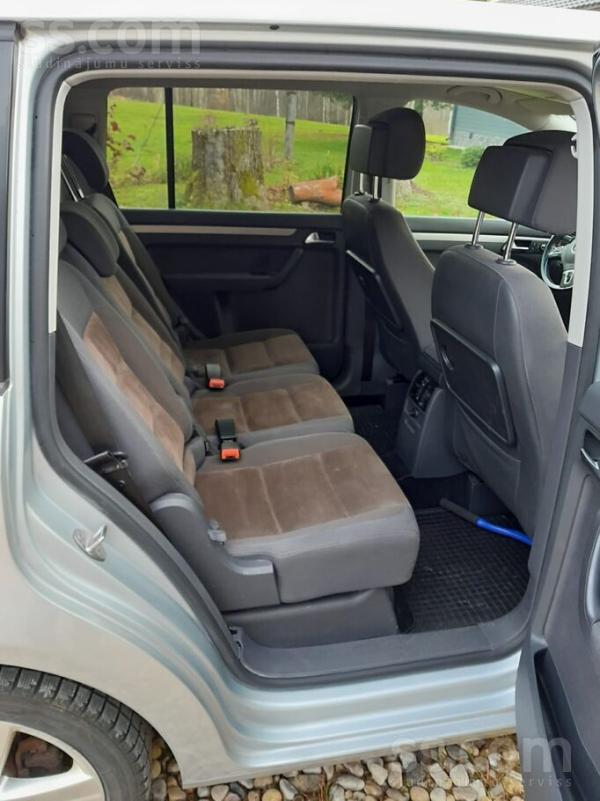Volkswagen Touran 2015 Madona, ar dzinēja tilpumu 2.00 L un nobraukumu 292 tūkst. km par 5700 €, foto 6 vietnē AUTOMOTO.COM.LV