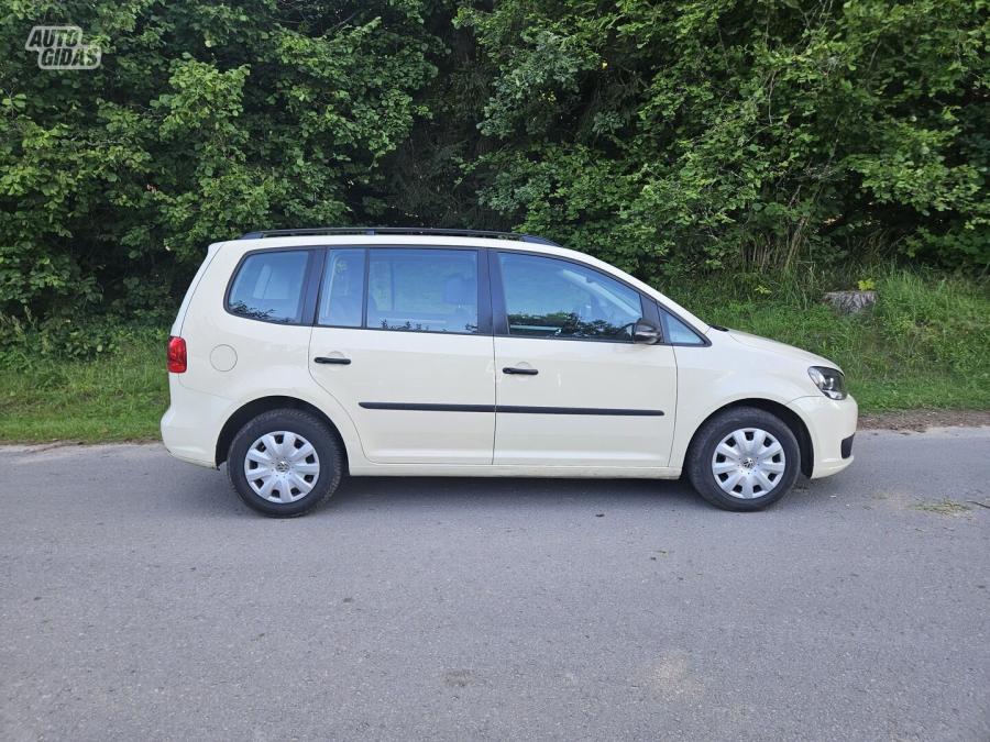 Volkswagen Touran 2015 Prienai, ar dzinēja tilpumu 2.00 L un nobraukumu 350 tūkst. km par 2450 €, foto 3 vietnē AUTOMOTO.COM.LV