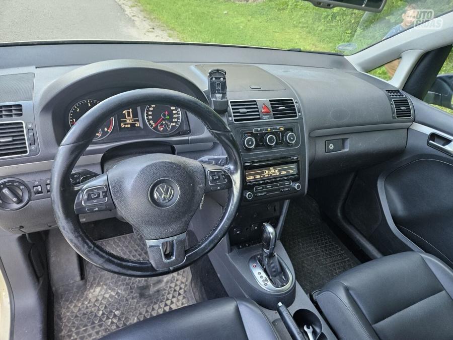 Volkswagen Touran 2015 Prienai, ar dzinēja tilpumu 2.00 L un nobraukumu 350 tūkst. km par 2450 €, foto 6 vietnē AUTOMOTO.COM.LV
