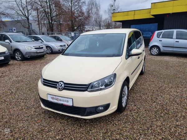 Volkswagen Touran 2016 in Kaunas, with an engine capacity of 2.00 L and mileage of 271 thousand km for 4200 €, photo 4 on AUTOMOTO.COM.LV