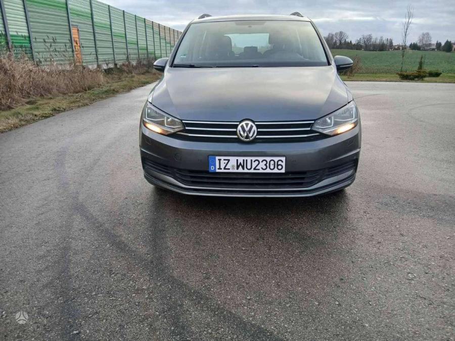 Volkswagen Touran 2016 in Kaunas, with an engine capacity of 1.60 L and mileage of 273 thousand km for 8500 €, photo 1 on AUTOMOTO.COM.LV