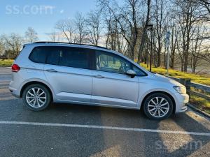 Volkswagen Touran 2016 in Riga, with an engine capacity of 1.60 L and mileage of 239 thousand km for 8900 €, photo 3 on AUTOMOTO.COM.LV