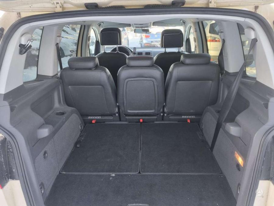 Volkswagen Touran 2016 Kauņa, ar dzinēja tilpumu 2.00 L un nobraukumu 271 tūkst. km par 4200 €, foto 7 vietnē AUTOMOTO.COM.LV
