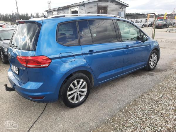 Volkswagen Touran 2016 in Vilnius, with an engine capacity of 2.00 L and mileage of 218 thousand km for 11500 €, photo 5 on AUTOMOTO.COM.LV
