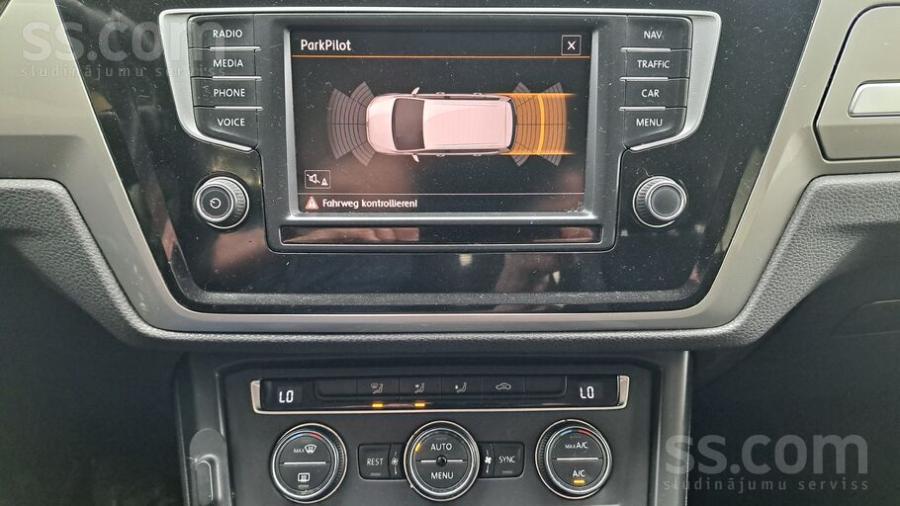 Volkswagen Touran 2016 Ogre, ar dzinēja tilpumu 1.20 L un nobraukumu 237 tūkst. km par 10250 €, foto 14 vietnē AUTOMOTO.COM.LV