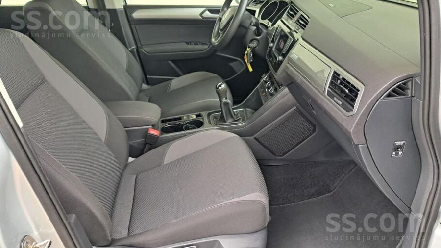 Volkswagen Touran 2016 Ogre, ar dzinēja tilpumu 1.20 L un nobraukumu 237 tūkst. km par 10250 €, foto 18 vietnē AUTOMOTO.COM.LV
