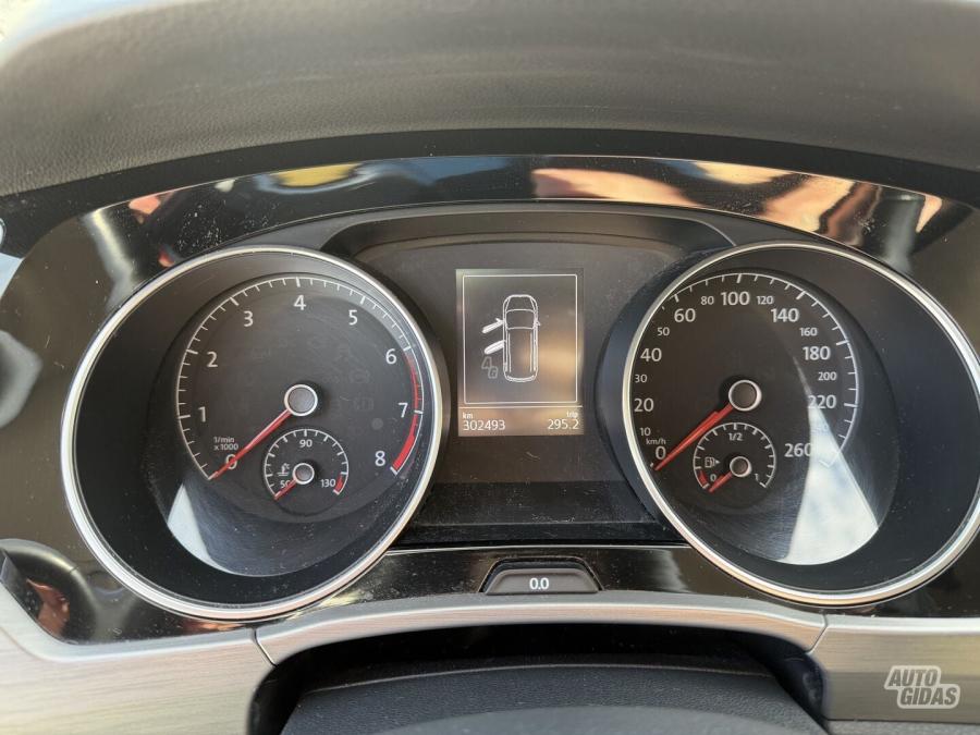 Volkswagen Touran 2016 in Vilnius, with an engine capacity of 1.40 L and mileage of 306 thousand km for 6700 €, photo 12 on AUTOMOTO.COM.LV