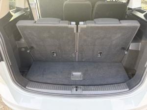 Volkswagen Touran 2016 in Vilnius, with an engine capacity of 1.40 L and mileage of 306 thousand km for 6700 €, photo 18 on AUTOMOTO.COM.LV