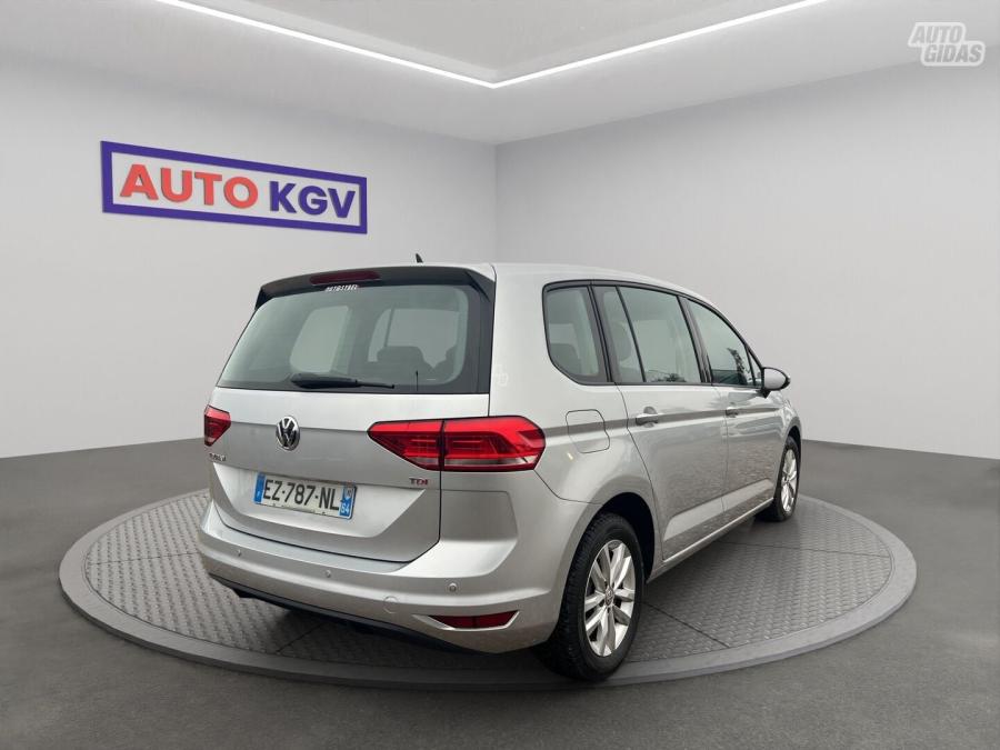 Volkswagen Touran 2017 in Kaunas, with an engine capacity of 1.60 L and mileage of 160 thousand km for 10299 €, photo 5 on AUTOMOTO.COM.LV