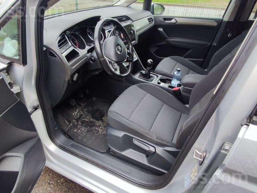 Volkswagen Touran 2017 Aizkraukle, ar dzinēja tilpumu 1.60 L un nobraukumu 241 tūkst. km par 9200 €, foto 5 vietnē AUTOMOTO.COM.LV