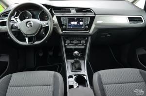 Volkswagen Touran 2017 Kauņa, ar dzinēja tilpumu 2.00 L un nobraukumu 249 tūkst. km par 9650 €, foto 12 vietnē AUTOMOTO.COM.LV