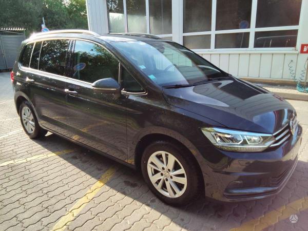 Volkswagen Touran 2019 in Vilnius, with an engine capacity of 1.50 L and mileage of 209 thousand km for 11190 €, photo 1 on AUTOMOTO.COM.LV