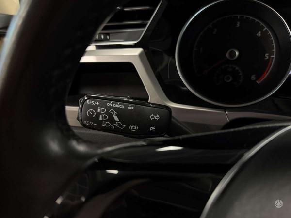Volkswagen Touran 2020 in Klaipeda, with an engine capacity of 1.97 L and mileage of 261 thousand km for 12750 €, photo 11 on AUTOMOTO.COM.LV