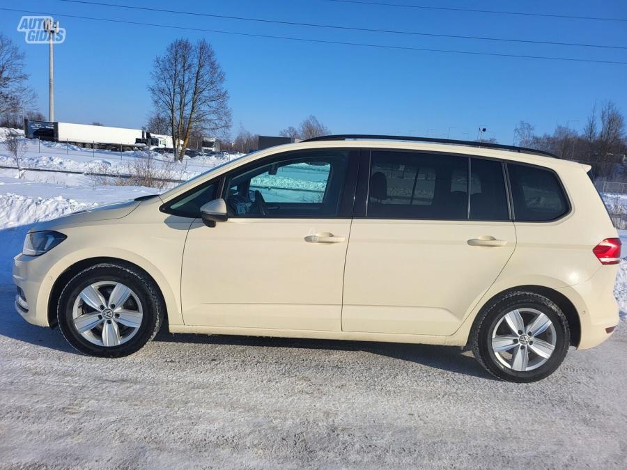 Volkswagen Touran 2020 in Siauliai, with an engine capacity of 2.00 L and mileage of 337 thousand km for 9000 €, photo 8 on AUTOMOTO.COM.LV