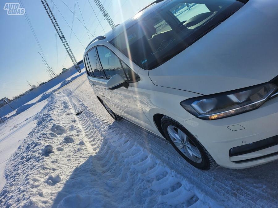 Volkswagen Touran 2020 in Siauliai, with an engine capacity of 2.00 L and mileage of 337 thousand km for 9000 €, photo 9 on AUTOMOTO.COM.LV