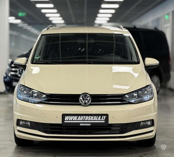 Volkswagen Touran 2020 in Klaipeda on AUTOMOTO.COM.LV Volkswagen Touran 2020 in Klaipeda, with an engine capacity of 1.97 L and mileage of 313 thousand km for 11200 €, photo 4 on AUTOMOTO.COM.LV