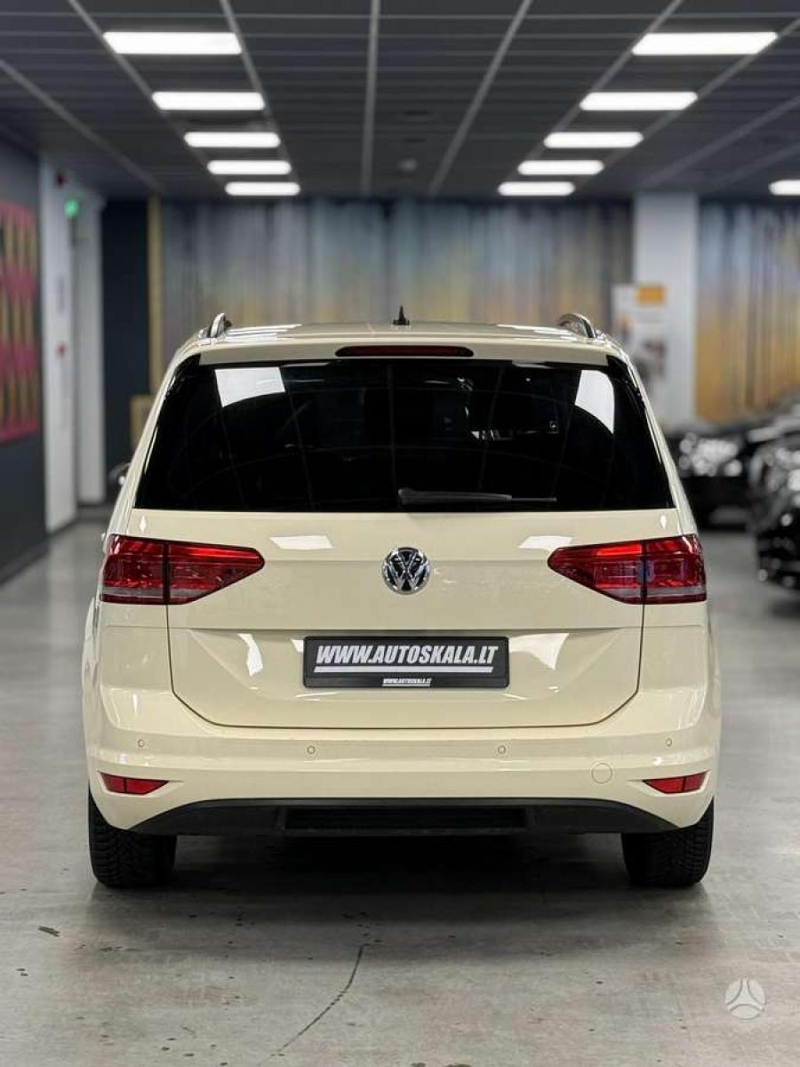 Volkswagen Touran 2020 in Klaipeda, with an engine capacity of 1.97 L and mileage of 313 thousand km for 11200 €, photo 7 on AUTOMOTO.COM.LV