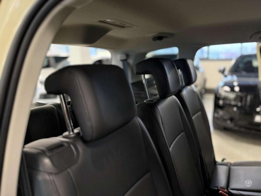 Volkswagen Touran 2020 in Klaipeda, with an engine capacity of 1.97 L and mileage of 313 thousand km for 11200 €, photo 10 on AUTOMOTO.COM.LV