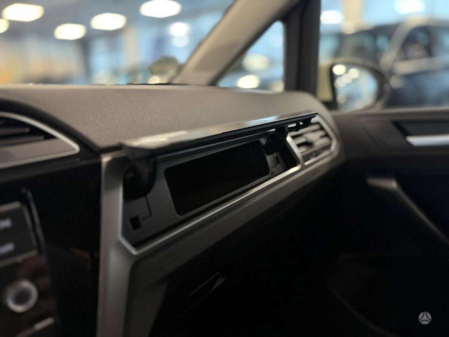Volkswagen Touran 2020 in Klaipeda, with an engine capacity of 1.97 L and mileage of 313 thousand km for 11200 €, photo 12 on AUTOMOTO.COM.LV