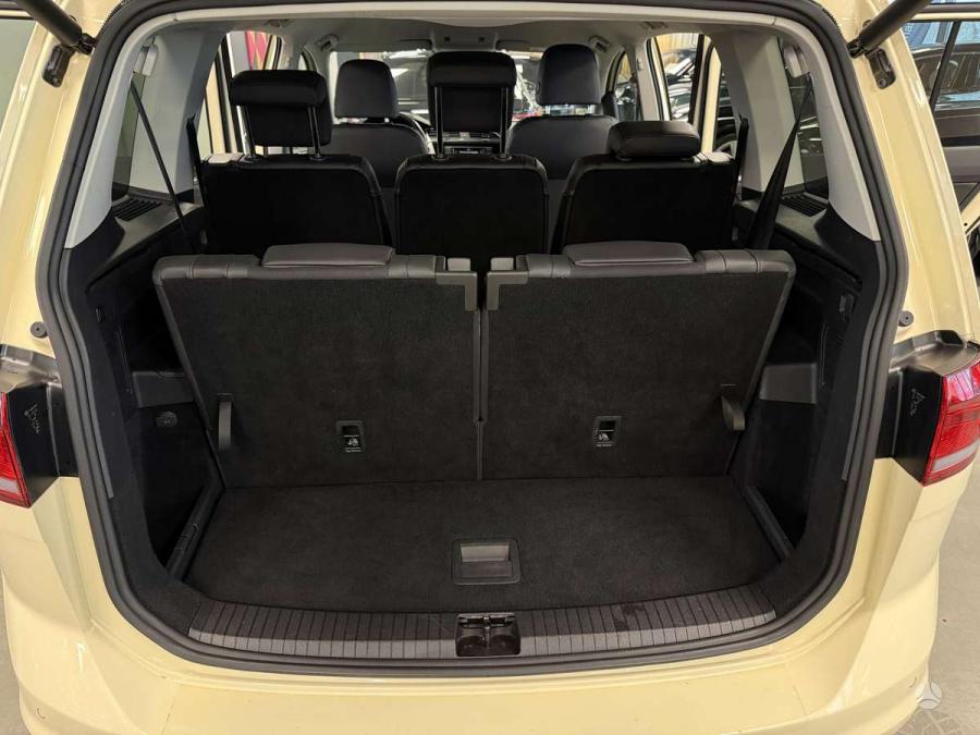 Volkswagen Touran 2020 in Klaipeda, with an engine capacity of 1.97 L and mileage of 313 thousand km for 11200 €, photo 26 on AUTOMOTO.COM.LV