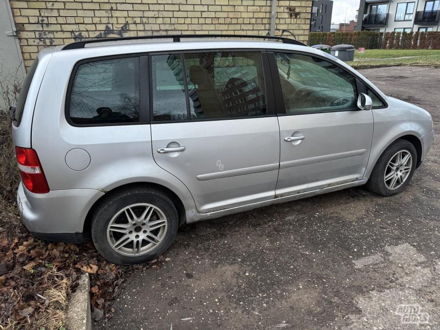 Volkswagen Touran 2025 Kauņa, ar dzinēja tilpumu 2.00 L un nobraukumu 333 tūkst. km par 900 €, foto 2 vietnē AUTOMOTO.COM.LV