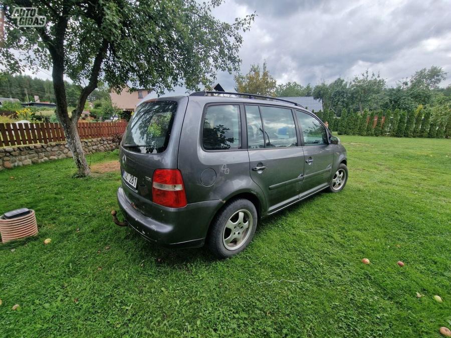 Volkswagen Touran 2026 Anykščiai, ar dzinēja tilpumu 1.90 L un nobraukumu 320 tūkst. km par 460 €, foto 3 vietnē AUTOMOTO.COM.LV