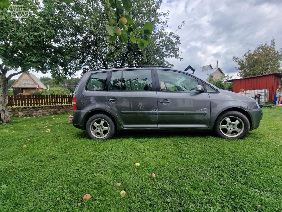 Volkswagen Touran 2026 Anykščiai, ar dzinēja tilpumu 1.90 L un nobraukumu 320 tūkst. km par 460 €, foto 7 vietnē AUTOMOTO.COM.LV