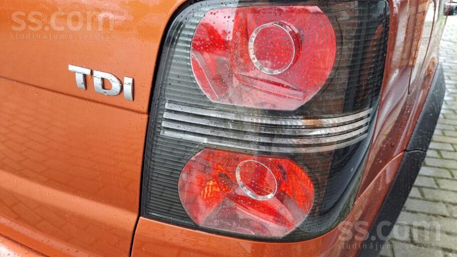Orange Volkswagen Touran 2007 in Talsi, with an engine capacity of 2.00 L and mileage of 0 thousand km for 5440 €, photo 50 on AUTOMOTO.COM.LV