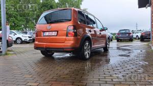 Orange Volkswagen Touran 2007 in Talsi, with an engine capacity of 2.00 L and mileage of 0 thousand km for 5440 €, photo 65 on AUTOMOTO.COM.LV