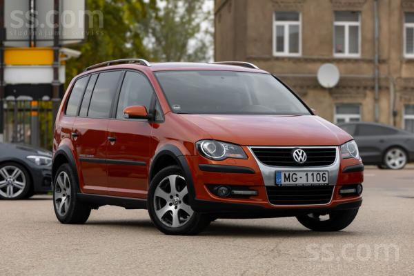 Volkswagen Touran 2007 Jelgava vietnē Oranžs Volkswagen Touran 2007 Jelgava, ar dzinēja tilpumu 1.90 L un nobraukumu 214 tūkst. km par 5700 €, foto 3 vietnē AUTOMOTO.COM.LV
