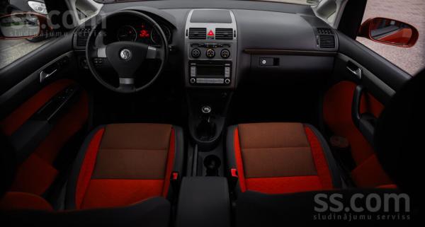 Volkswagen Touran 2007 Jelgava vietnē Oranžs Volkswagen Touran 2007 Jelgava, ar dzinēja tilpumu 1.90 L un nobraukumu 214 tūkst. km par 5700 €, foto 11 vietnē AUTOMOTO.COM.LV