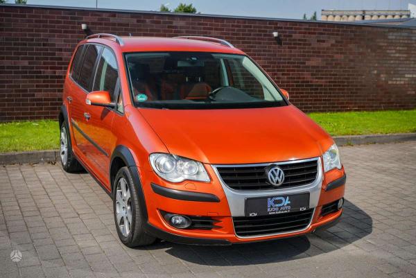 Oranžs Volkswagen Touran 2008 Marijampole, ar dzinēja tilpumu 1.97 L un nobraukumu 312 tūkst. km par 4950 €, foto 2 vietnē AUTOMOTO.COM.LV