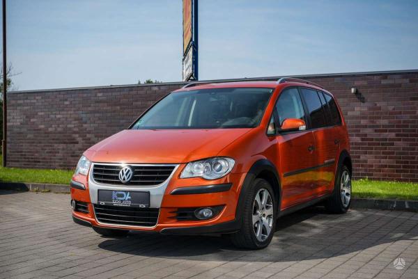 Oranžs Volkswagen Touran 2008 Marijampole, ar dzinēja tilpumu 1.97 L un nobraukumu 312 tūkst. km par 4950 €, foto 5 vietnē AUTOMOTO.COM.LV