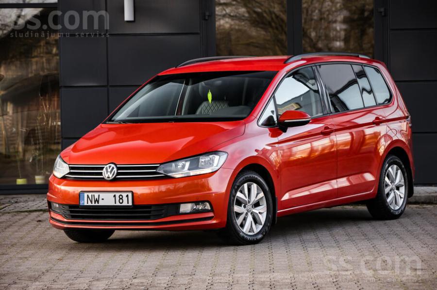 Orange Volkswagen Touran 2016 in Jelgava, with an engine capacity of 1.60 L and mileage of 0 thousand km for 8800 €, photo 3 on AUTOMOTO.COM.LV