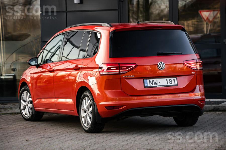 Orange Volkswagen Touran 2016 in Jelgava, with an engine capacity of 1.60 L and mileage of 0 thousand km for 8800 €, photo 10 on AUTOMOTO.COM.LV