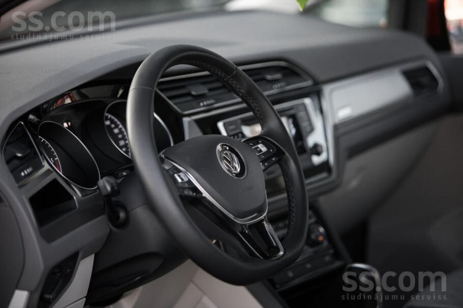 Orange Volkswagen Touran 2016 in Jelgava, with an engine capacity of 1.60 L and mileage of 0 thousand km for 8800 €, photo 28 on AUTOMOTO.COM.LV