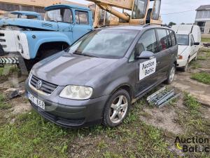 Volkswagen Touran 2005 in Ukmerge, with an engine capacity of 1.90 L and mileage of 0 thousand km for 380 €, photo  on AUTOMOTO.COM.LV