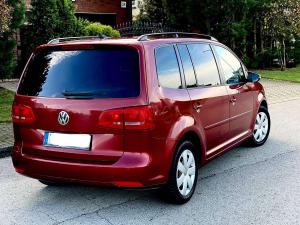 Red Volkswagen Touran 2010 in Klaipeda, with an engine capacity of 0.00 L and mileage of 266 thousand km for 4950 €, photo 10 on AUTOMOTO.COM.LV