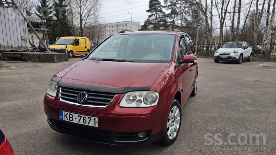 Sarkans Volkswagen Touran 2003 Rīga, ar dzinēja tilpumu 1.90 L un nobraukumu 371 tūkst. km par 1150 €, foto 13 vietnē AUTOMOTO.COM.LV