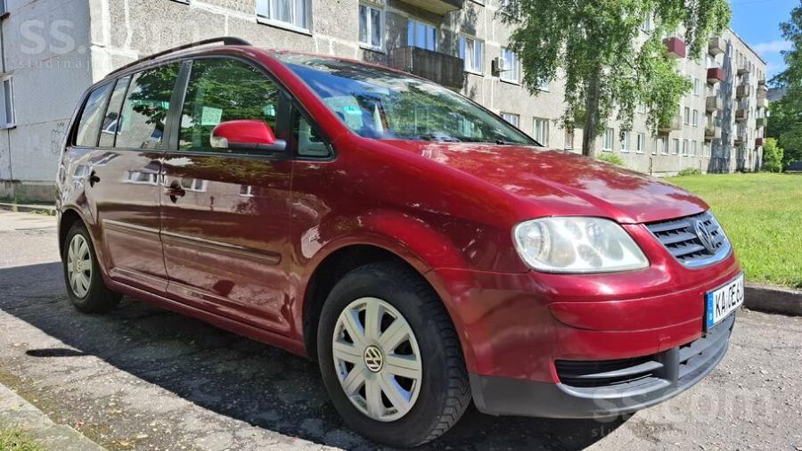 Красный Фольксваген Туран 2003 в Даугавпилс, объемом двигателя 1.90 л и пробегом 283 тыс. км за 2350 €, фото 9 на AUTOMOTO.COM.LV