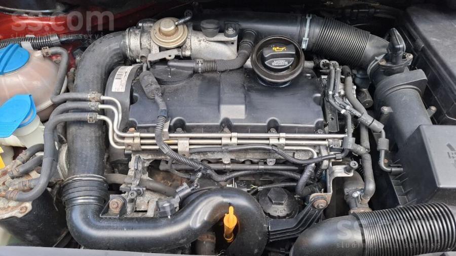 Sarkans Volkswagen Touran 2003 Daugavpils, ar dzinēja tilpumu 1.90 L un nobraukumu 284 tūkst. km par 2200 €, foto 31 vietnē AUTOMOTO.COM.LV