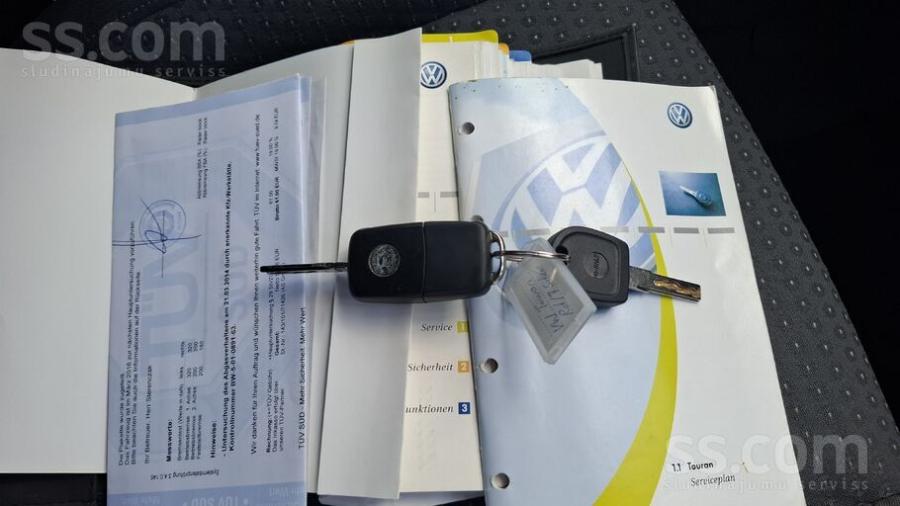 Sarkans Volkswagen Touran 2003 Daugavpils, ar dzinēja tilpumu 1.90 L un nobraukumu 284 tūkst. km par 2200 €, foto 35 vietnē AUTOMOTO.COM.LV