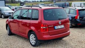 Sarkans Volkswagen Touran 2003 Cēsis, ar dzinēja tilpumu 1.90 L un nobraukumu 371 tūkst. km par 1950 €, foto 8 vietnē AUTOMOTO.COM.LV