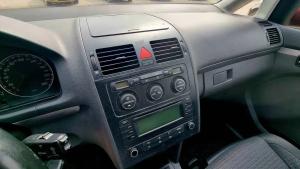 Sarkans Volkswagen Touran 2003 Cēsis, ar dzinēja tilpumu 1.90 L un nobraukumu 371 tūkst. km par 1950 €, foto 21 vietnē AUTOMOTO.COM.LV
