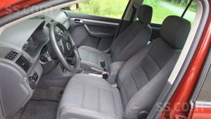 Red Volkswagen Touran 2003 in Daugavpils, with an engine capacity of 1.90 L and mileage of 282 thousand km for 1990 €, photo 18 on AUTOMOTO.COM.LV