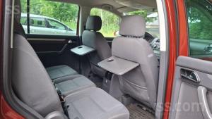Red Volkswagen Touran 2003 in Daugavpils, with an engine capacity of 1.90 L and mileage of 282 thousand km for 1990 €, photo 23 on AUTOMOTO.COM.LV