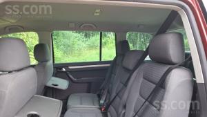Red Volkswagen Touran 2003 in Daugavpils, with an engine capacity of 1.90 L and mileage of 282 thousand km for 1990 €, photo 26 on AUTOMOTO.COM.LV
